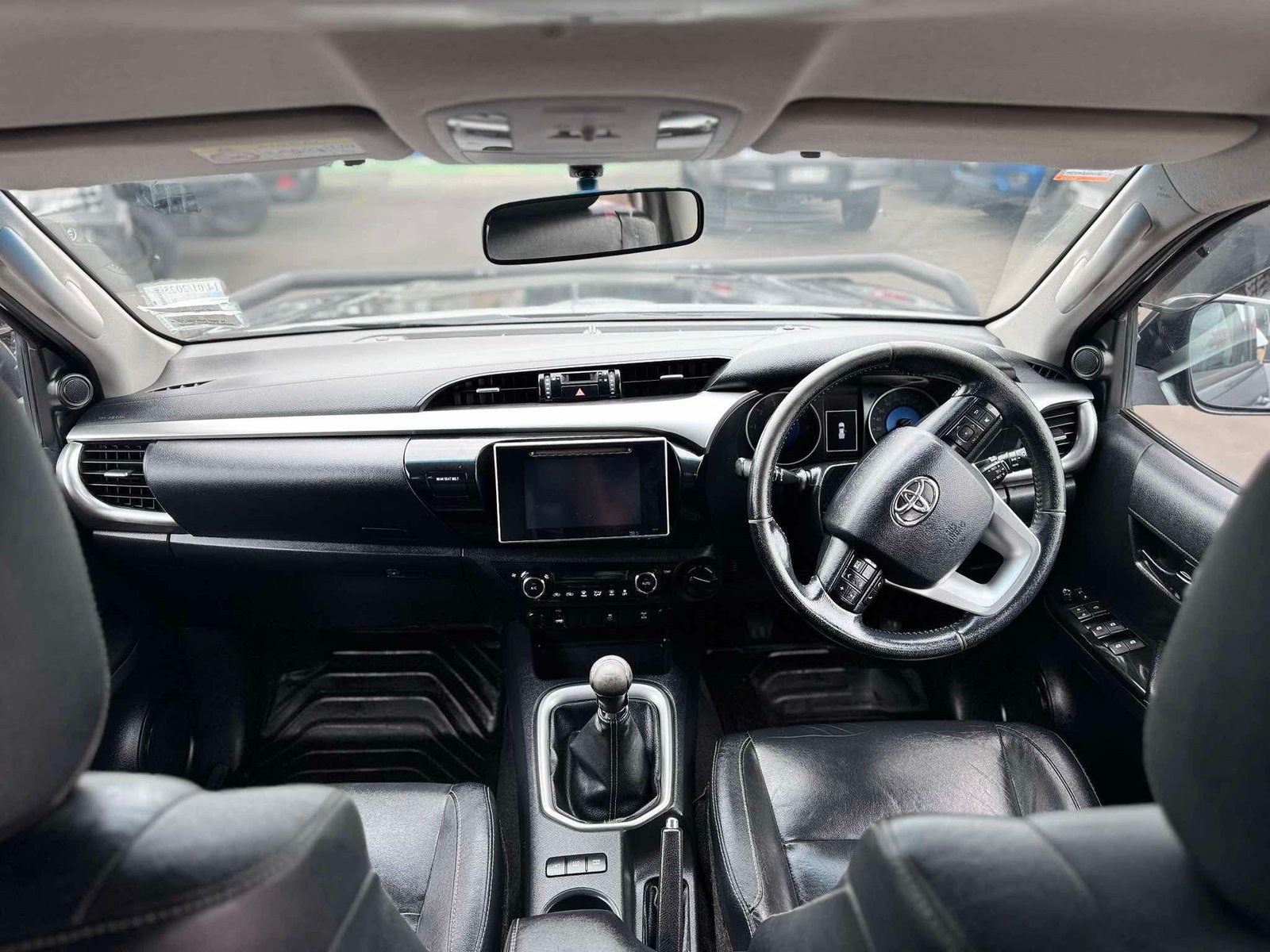 2016 Toyota Hilux SR5, 6 Speed Manual - Auckland 4WDS