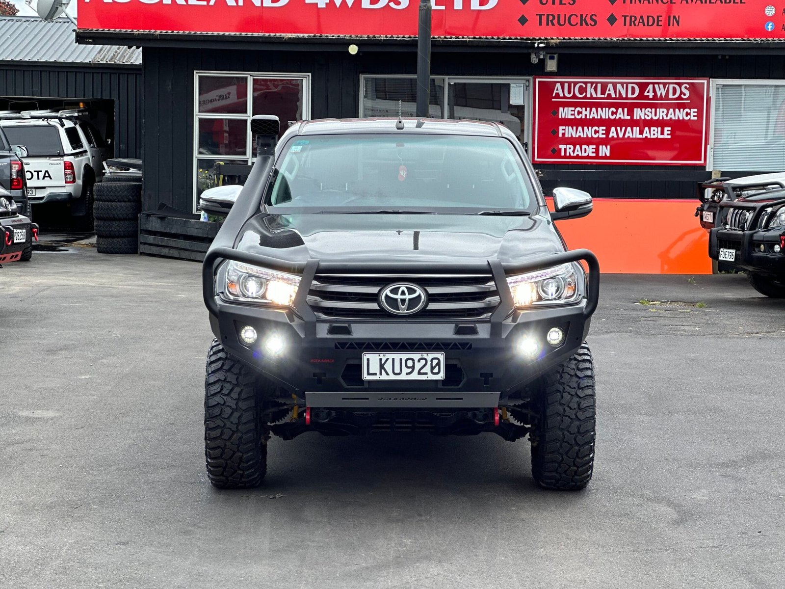 2018 Toyota Hilux SR5, 4WDS - Auckland 4WDS