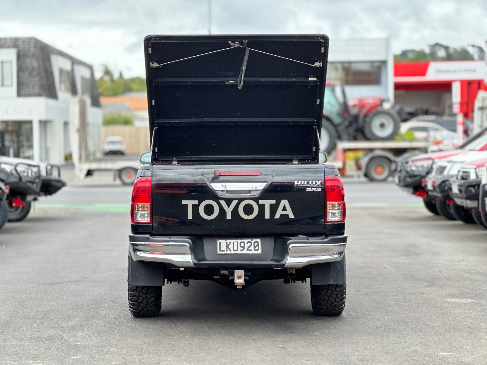 2018 Toyota Hilux SR5, 4WDS - Auckland 4WDS