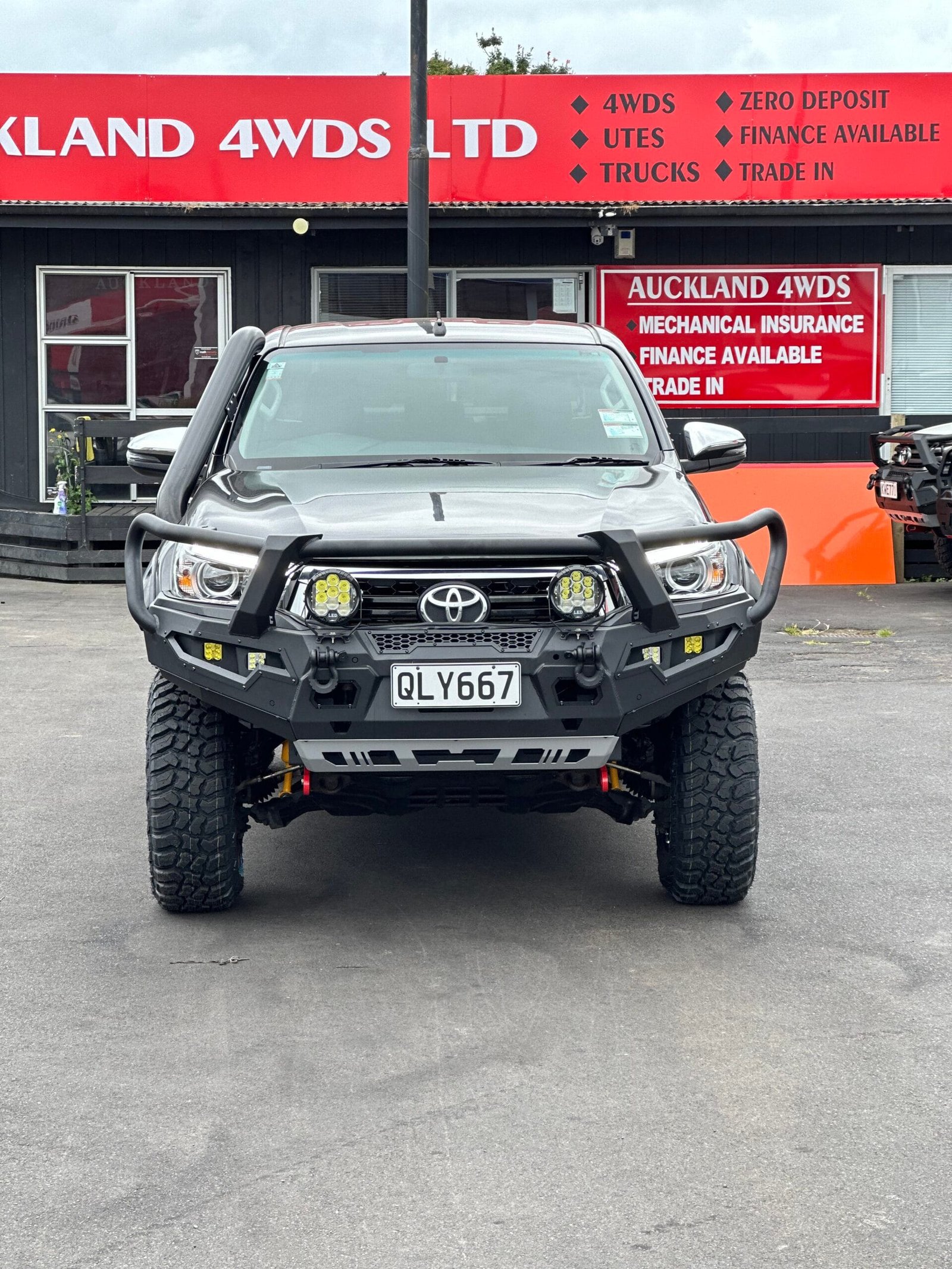 2018 Toyota Hilux SR5, 4WDS - Auckland 4WDS