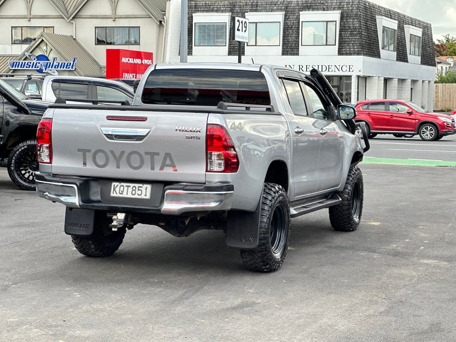 2017 Toyota Hilux SR5, 4WDS - Auckland 4WDS