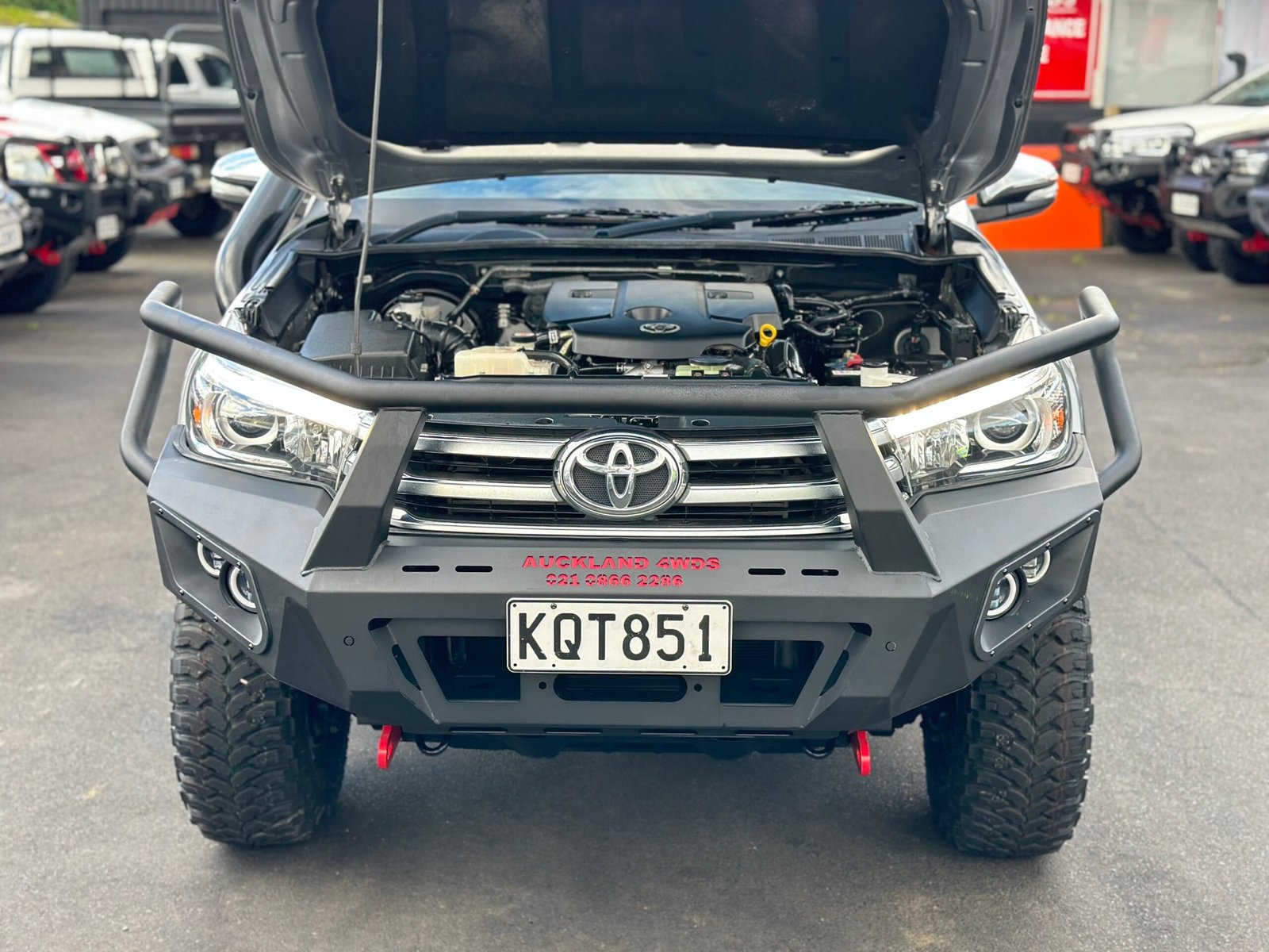 2017 Toyota Hilux SR5, 4WDS - Auckland 4WDS