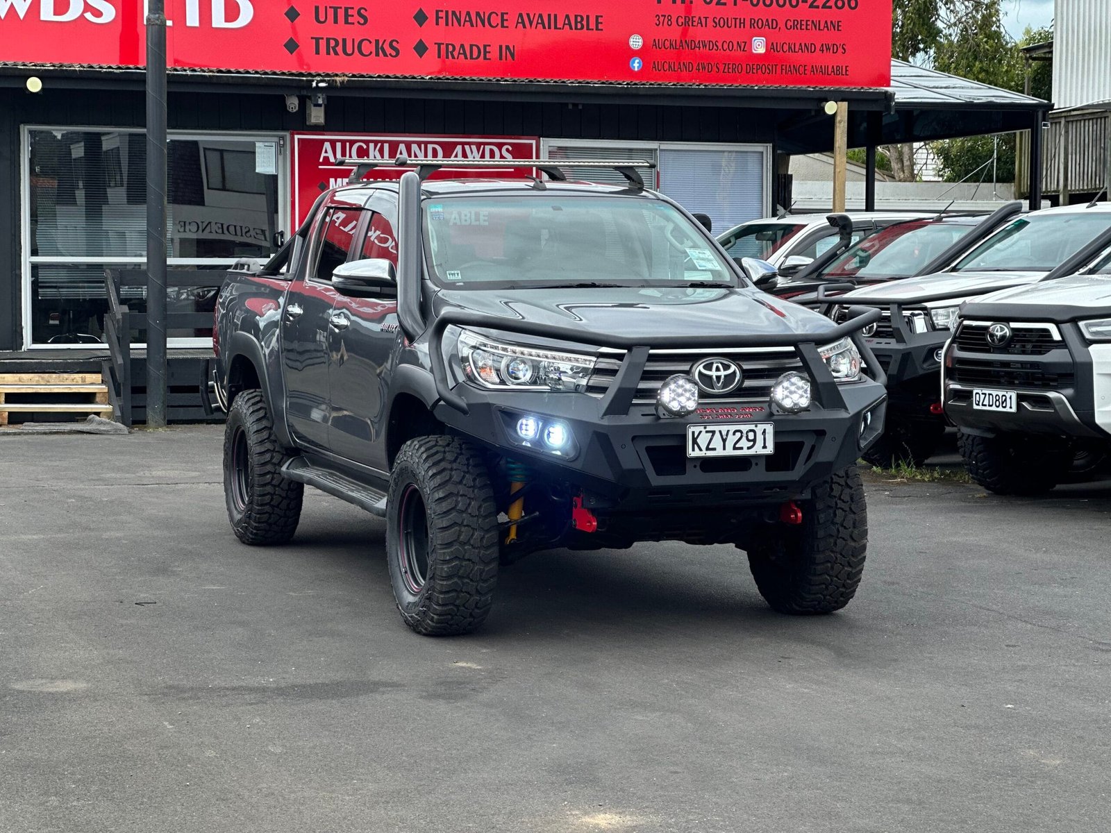 2017 Toyota Hilux SR5 4WD, Turbo Intercooler - Auckland 4WDS