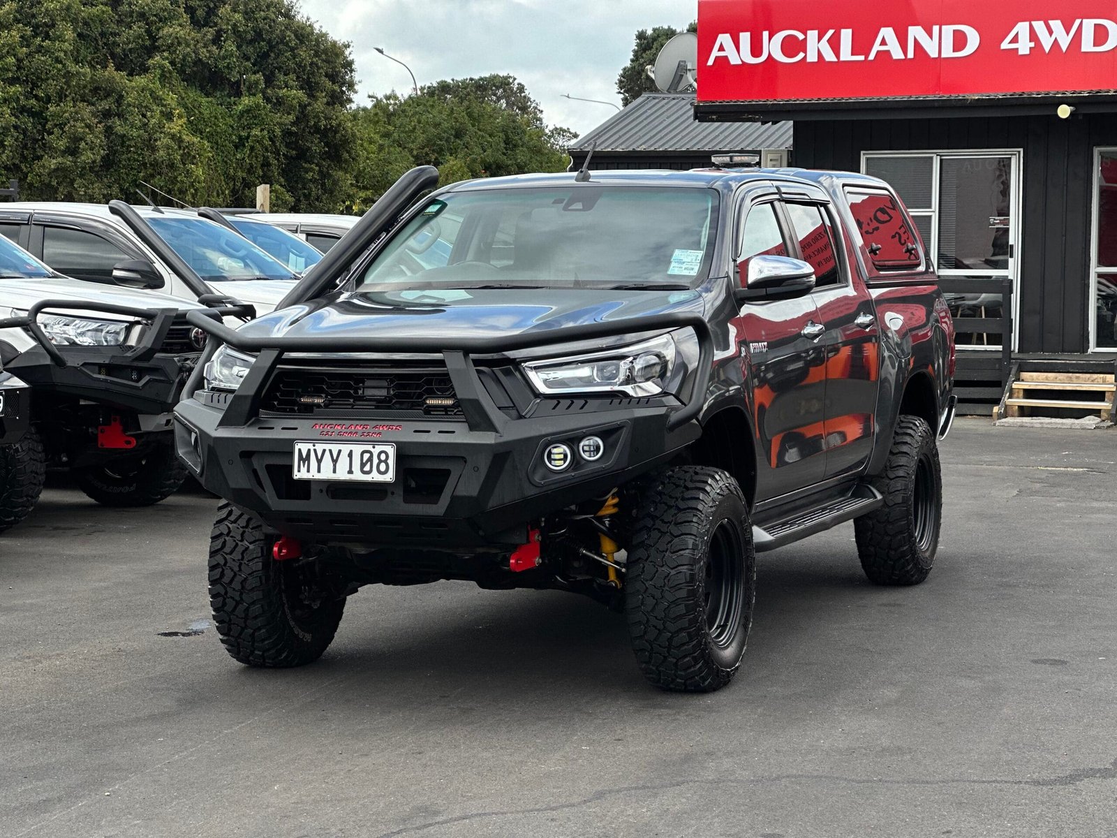 2020 TOYOTA HILUX SR5 ,6 SPEED AUTOMATIC/4WDS - Auckland 4WDS
