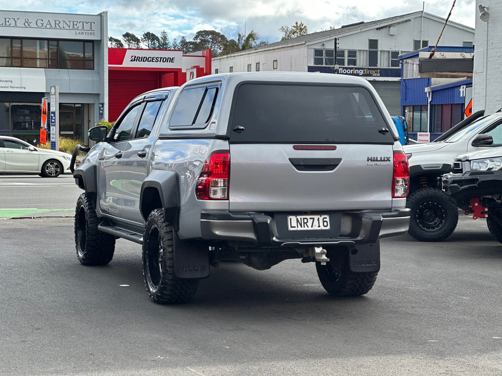 2018 TOYOTA HILUX SR5 CRUISER ,6 SPEED AUTOMATIC/ 4WDS - Auckland 4WDS