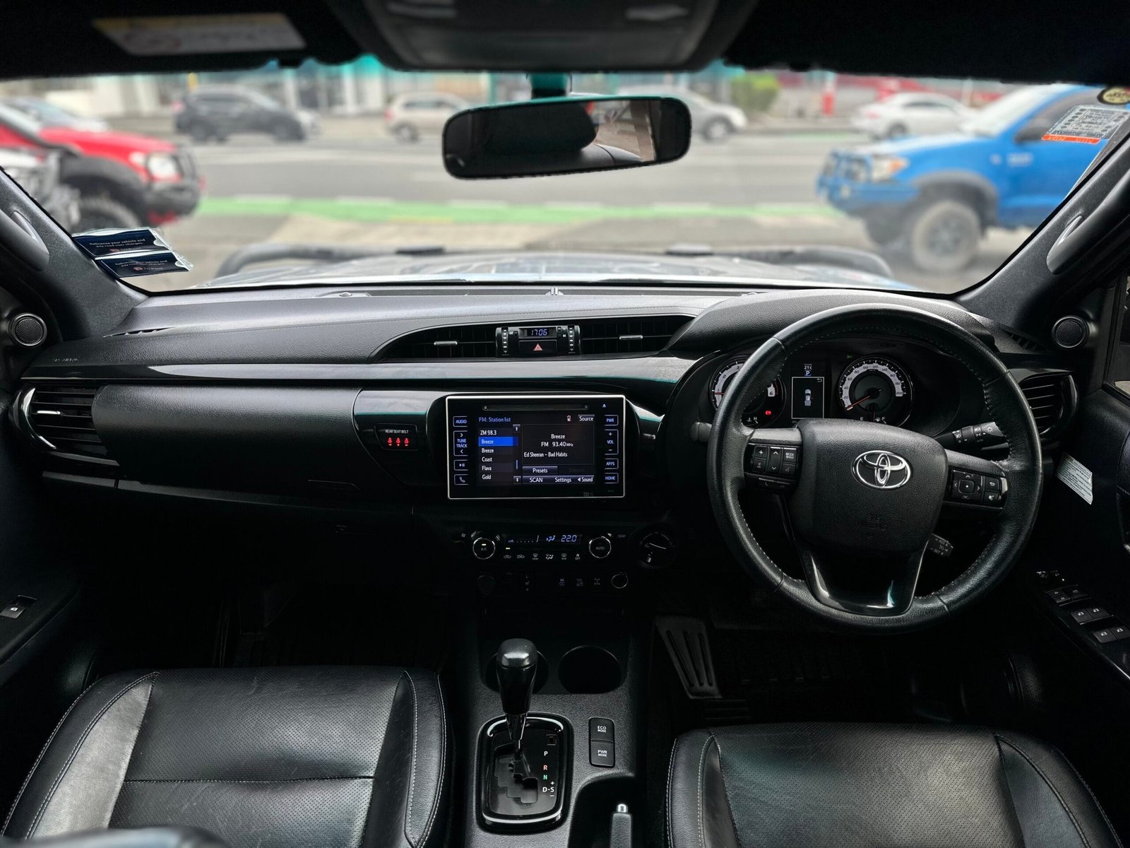 2018 TOYOTA HILUX SR5 CRUISER ,6 SPEED AUTOMATIC/ 4WDS - Auckland 4WDS