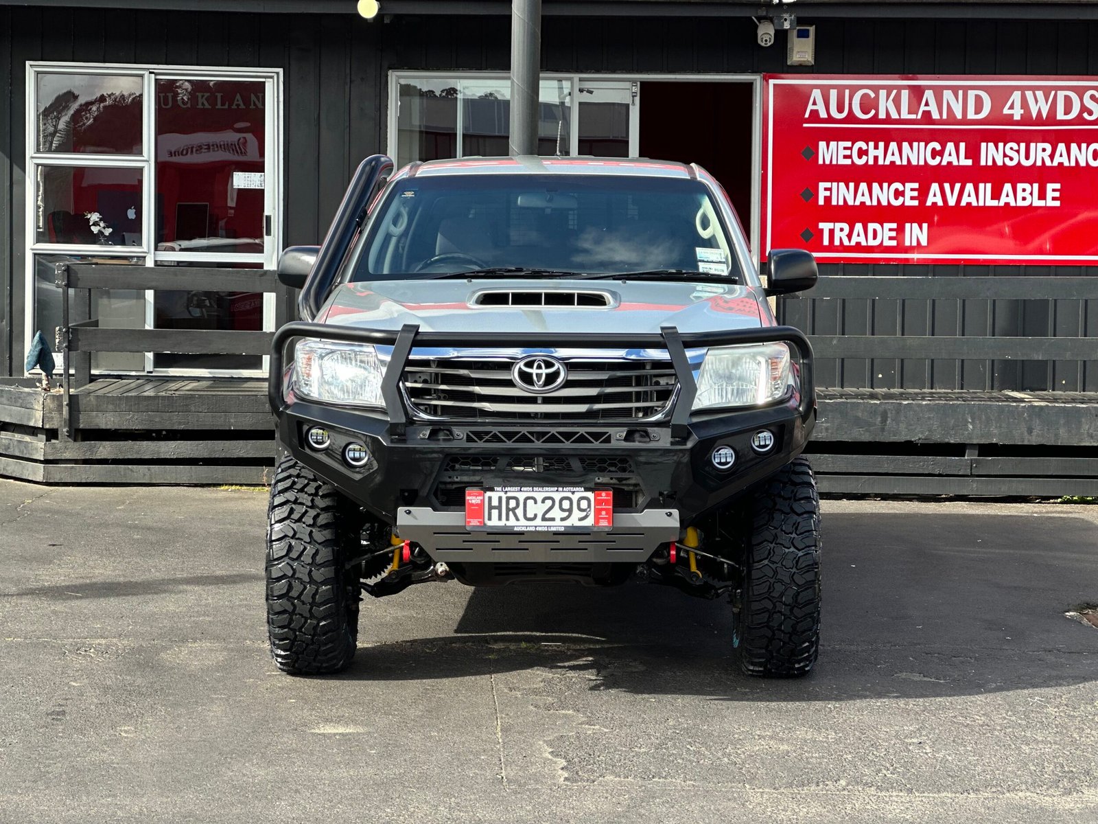 2014 TOYOTA HILUX , TURBO INTERCOOLER / 4WDS - Auckland 4WDS